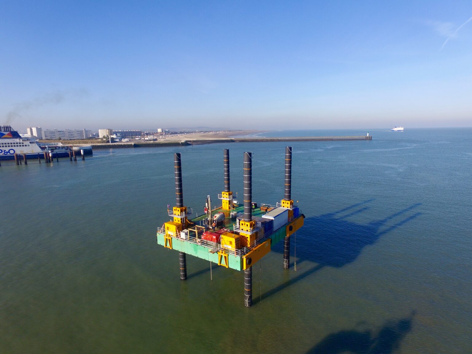 Combifloat geotechnical and over water configurations