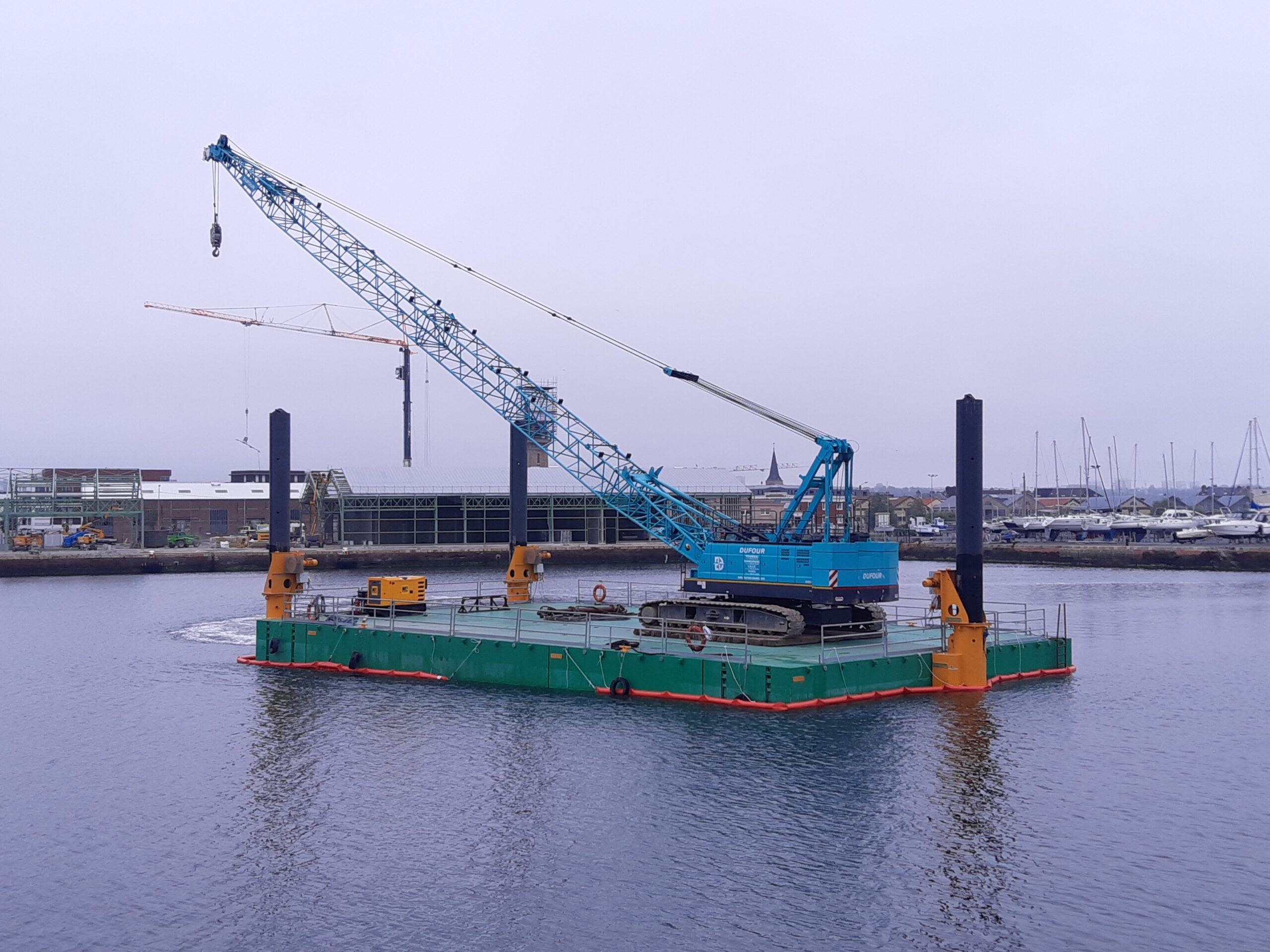C7 holding spud barge available in Le Havre, France soon - Combifloat